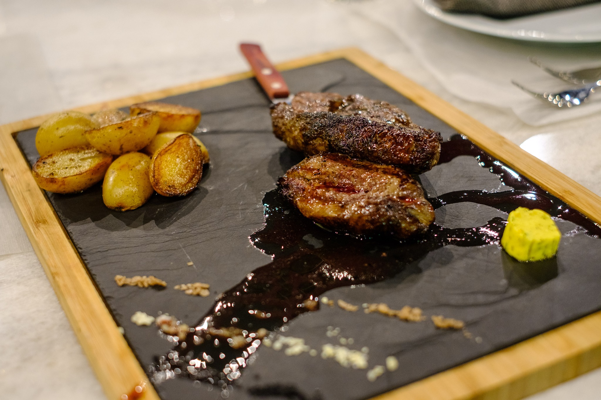 ΡΟΜΑΝΤΙΚΟ DINING ΣΤΟ ΟΝΕΙΡΙΚΟ ΖΑΑΤΑΡ! Highly recommended by Estiatoria ...